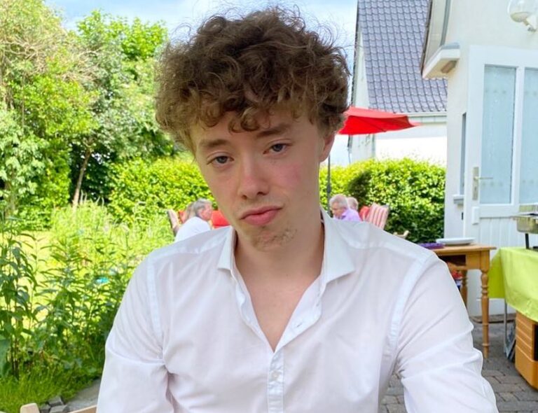 Ronny Berger Alter, Größe, Gewicht, vermögen, Freundin, Ehefrau ...