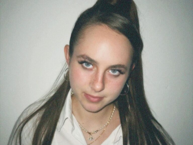 Jessie Bluegrey alter, Größe, gewicht, vermögen, eltern, Freund ...