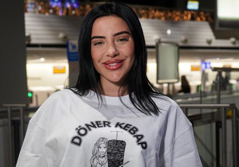 Leyla Lahouar alter, Größe, gewicht, vermögen, eltern, Freund, Ehemann ...